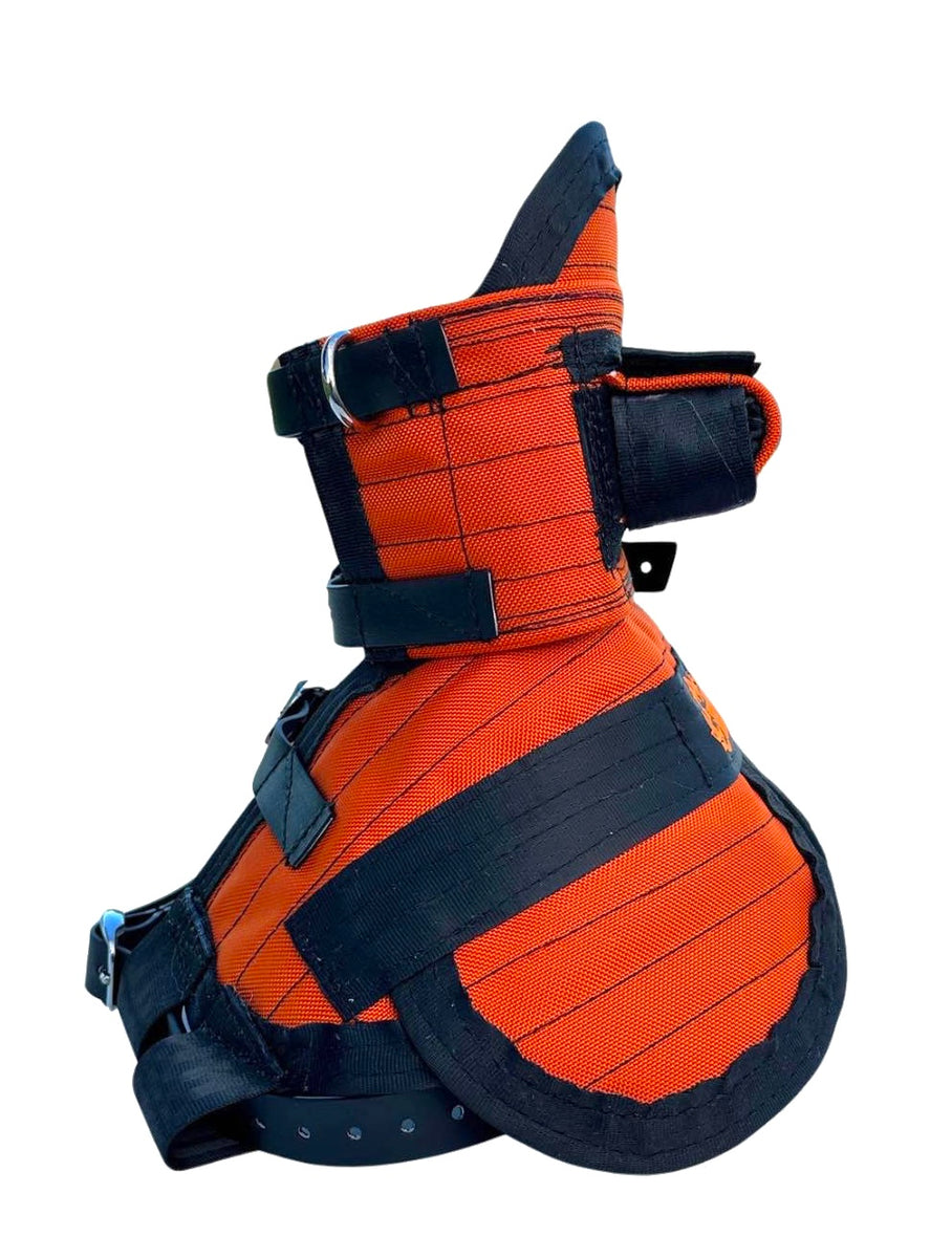 ULTRA ¼ CHESTPLATE ORANGE/ BLACK . With leg plates and Built in tracke ...